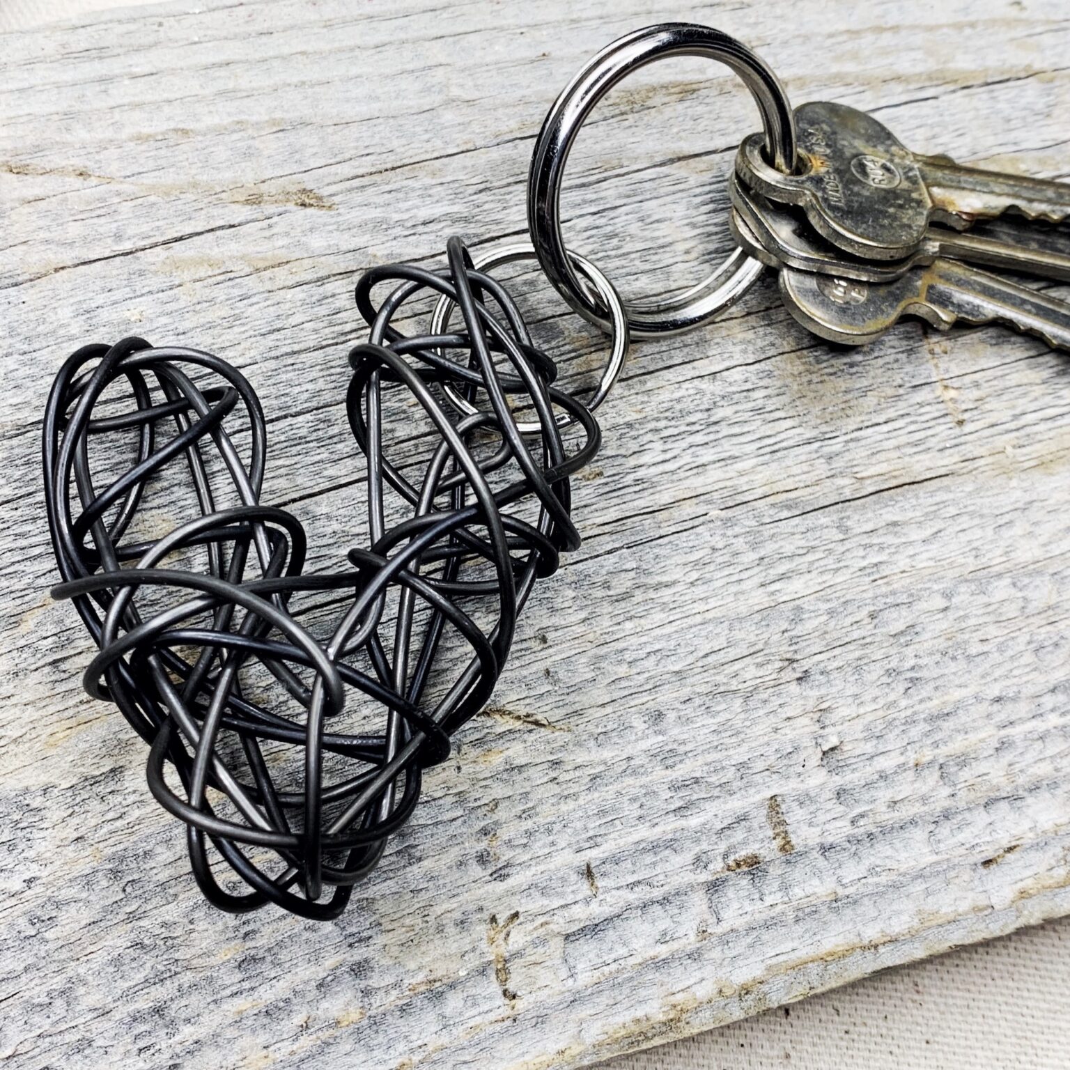 How to Make a Wire Scribble Heart - Well Crafted Studio