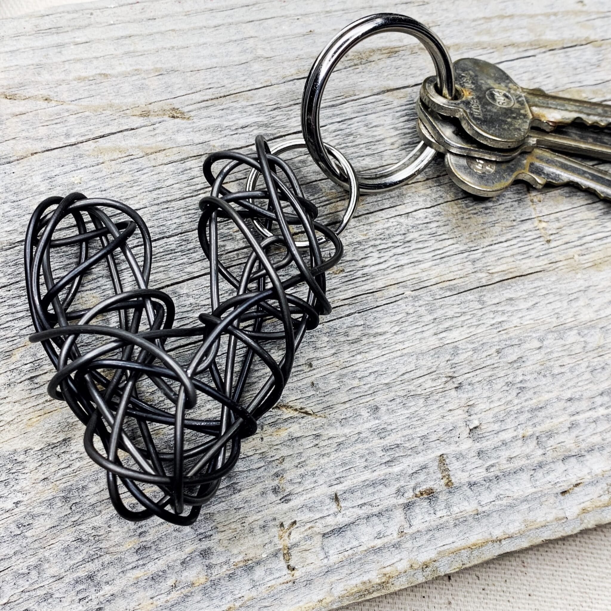 How to Make a Wire Scribble Heart - Well Crafted Studio